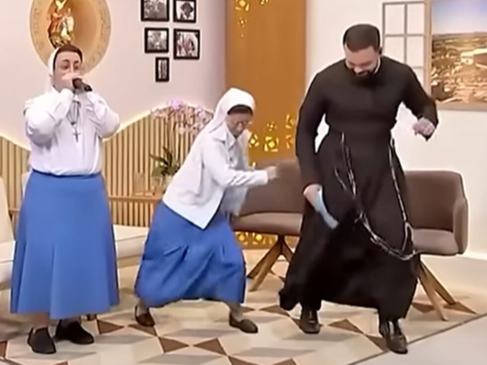 Beatboxing, dancing nuns on TV go viral online - CathNews New Zealand
